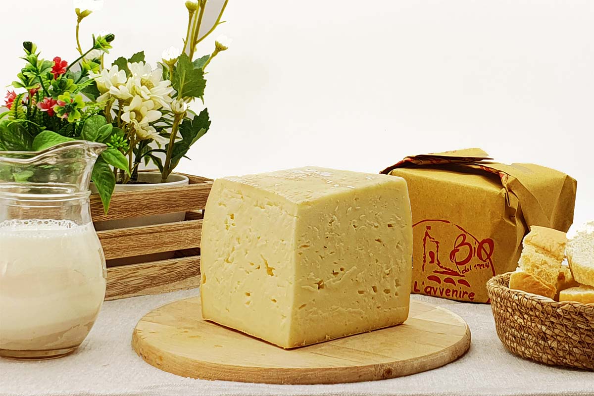 Formaggio morbido biologico artigianale toscano | latte di mucca bio